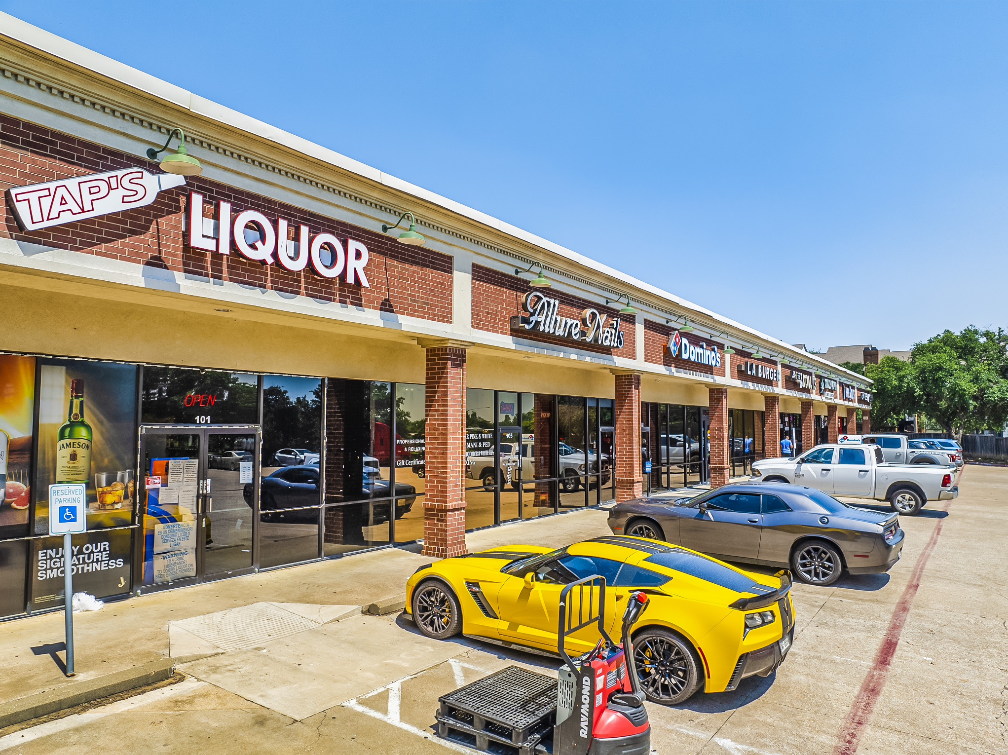 Crossroads Center - Levy Retail Group